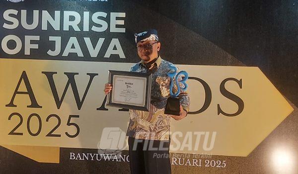 Kacabdin Pendidikan Ahmad Jaenuri Raih Penghargaan Sunrise Of Java ...